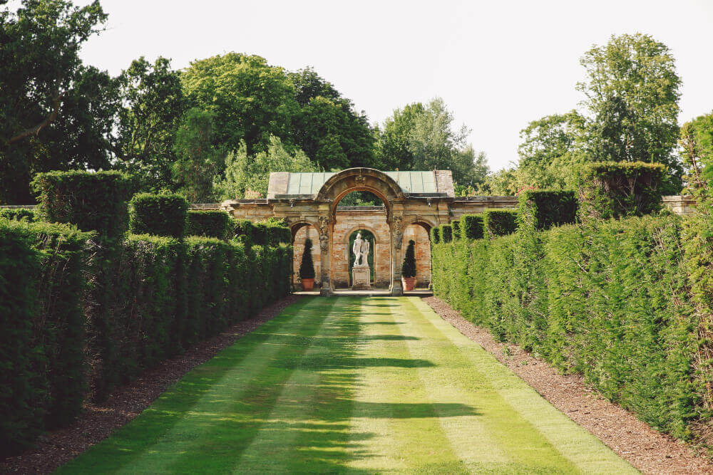 Ce presupune amenajarea grădinii în stil baroc?