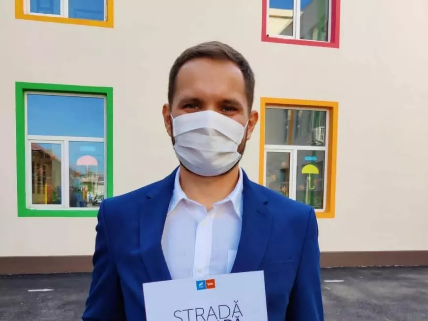 Ce pregătire are prefectul Andrei Nistor, responsabil cu planul de Cod ...